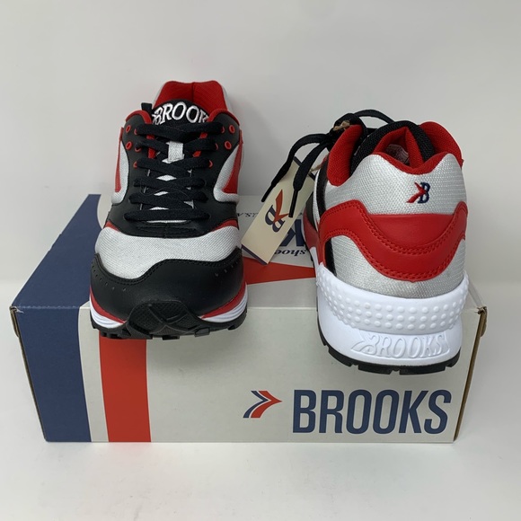 Brooks | Shoes | Brooks Mojo Mens Running Shoe Red Lunar Rock | Poshmark